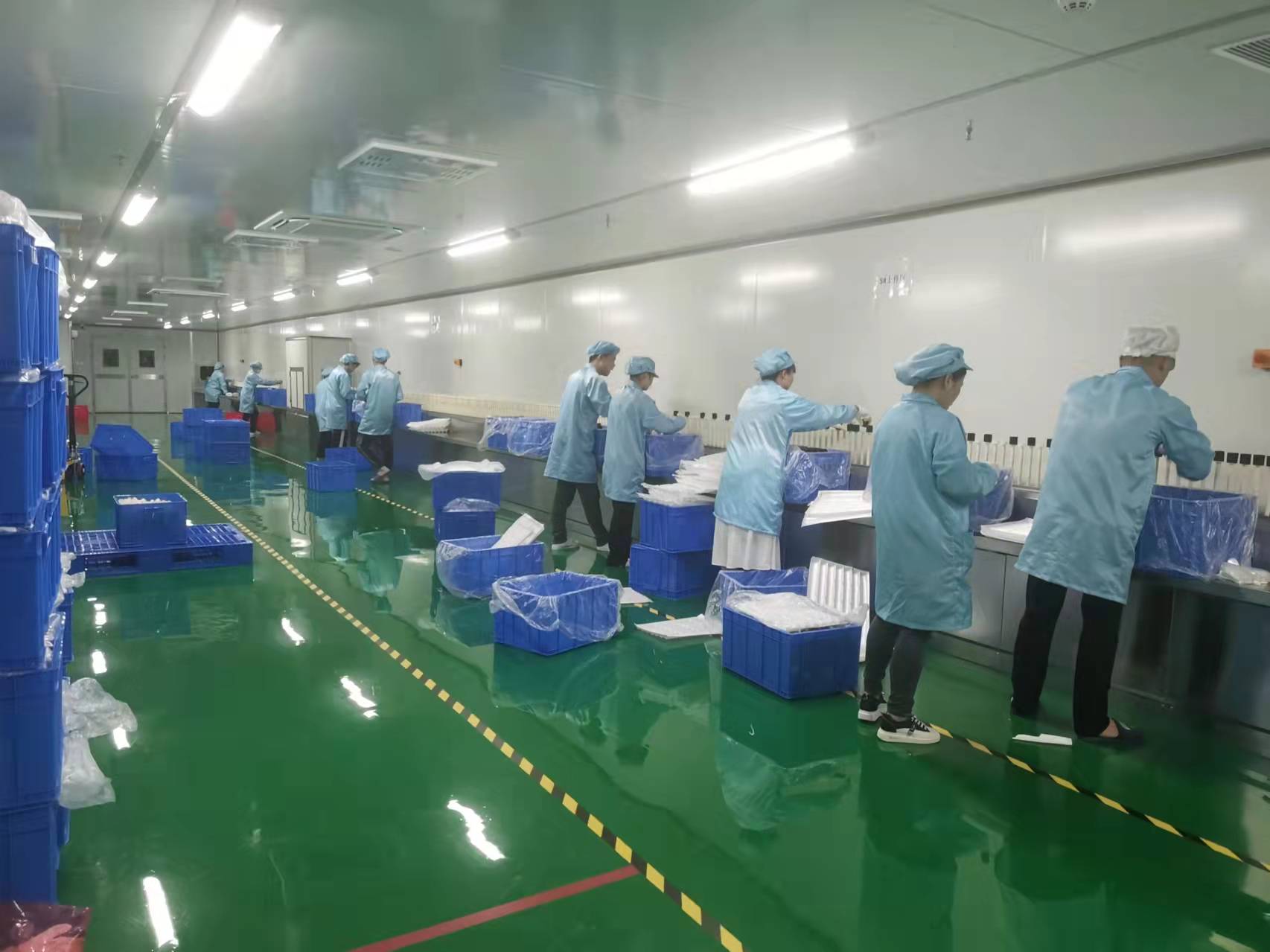 How to make plastic cosmetic container with metalization